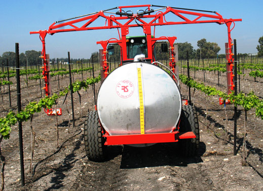 2 Row HIGH Volume Vineyard Sprayer - Raz Sprayers